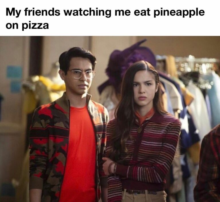 The 26 Funniest Pineapple on Pizza Memes for All Tastes - From Haters ...