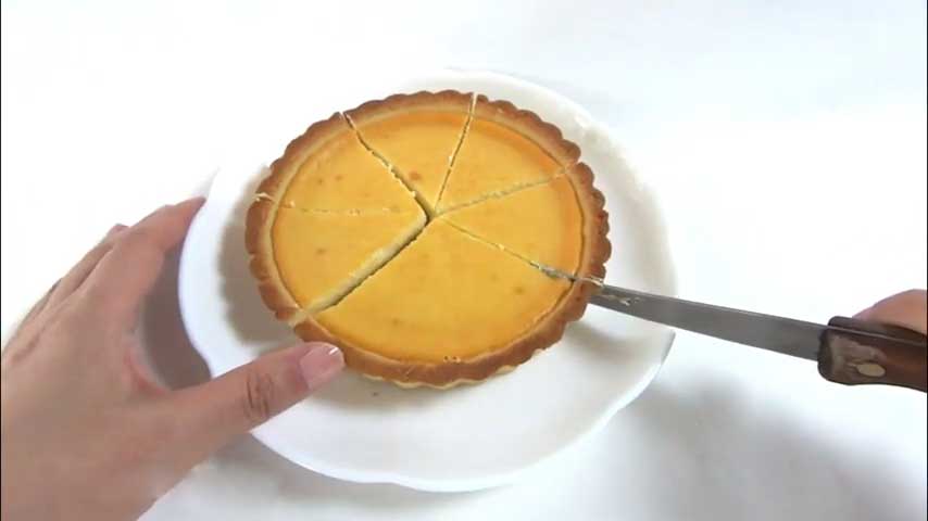 The Simplest Way to Cut a Pizza into 7 Equal Slices - Slice Pizzeria