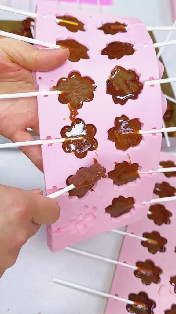 Homemade Pear Lollipops – No-Additive, Crisp & Kid-Loved! - Slice Pizzeria