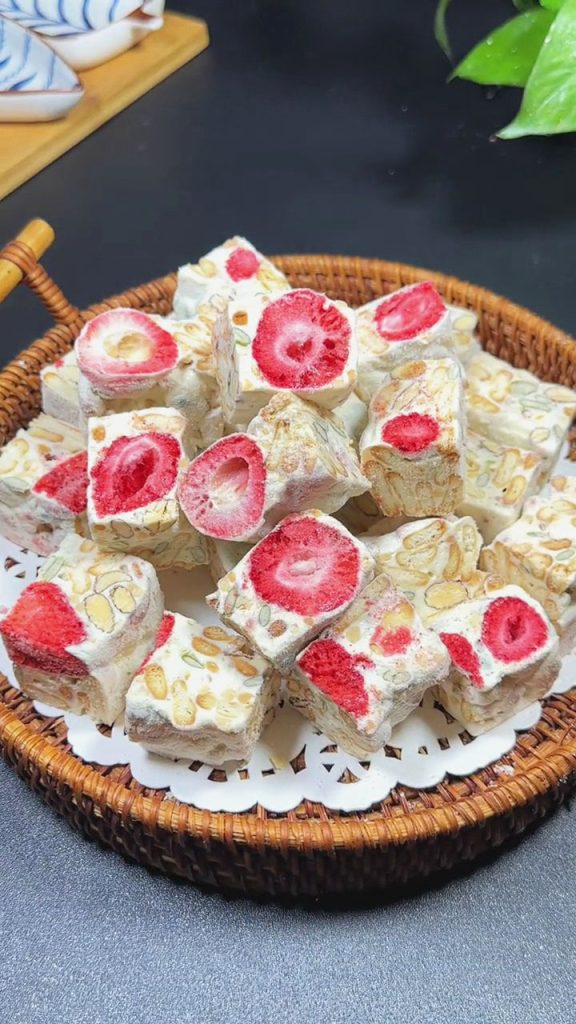 No-Fail Homemade Snowflake Crisp (A Must-Have Holiday Treat) - Slice ...